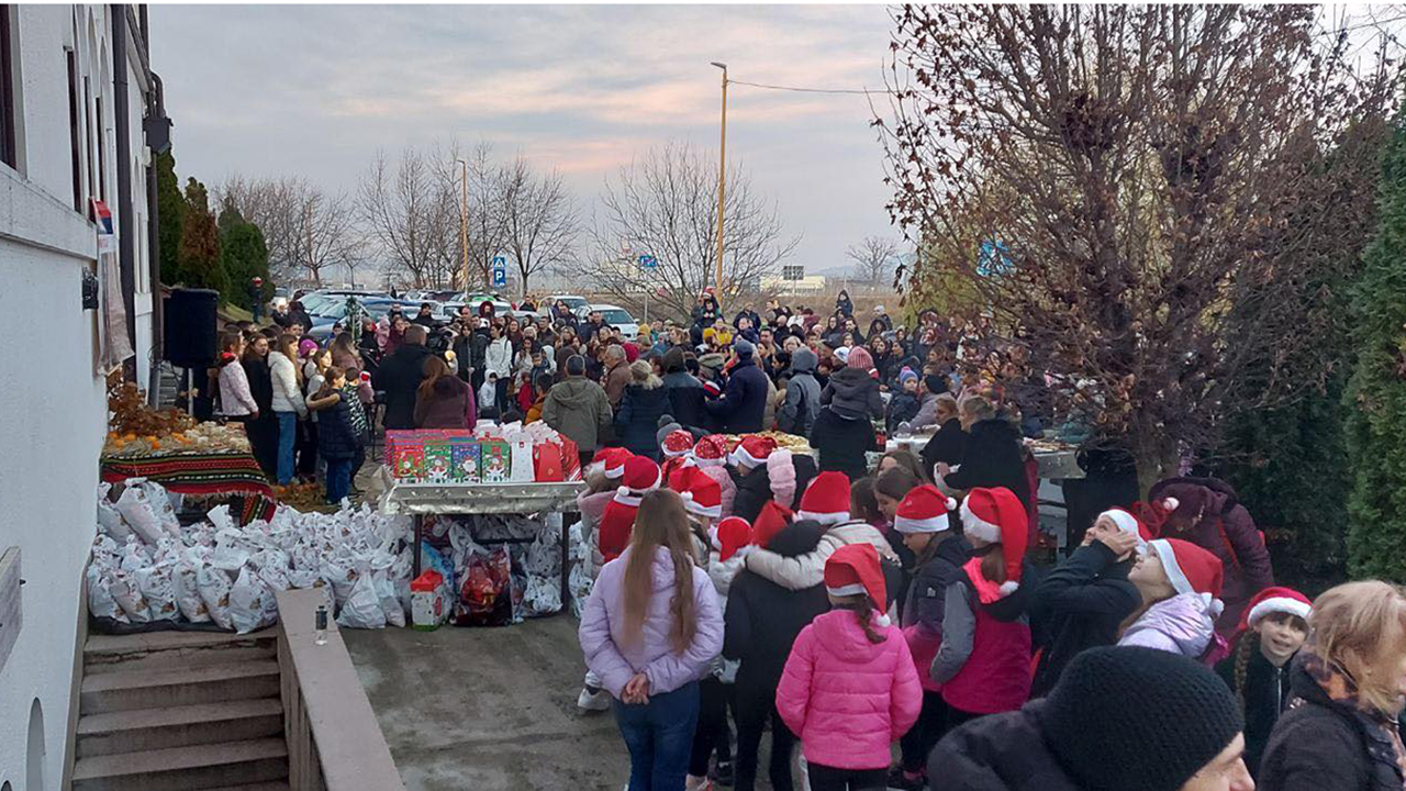 Više od 500 paketića za decu iz socijalno ugroženih porodica - Odjek